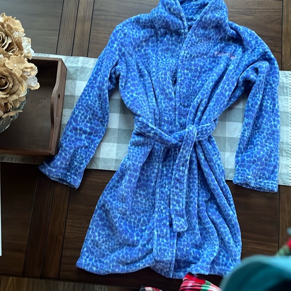 Calvin Klein | Pajamas | Calvin Klein Girls Robe Purple Light Blue ...